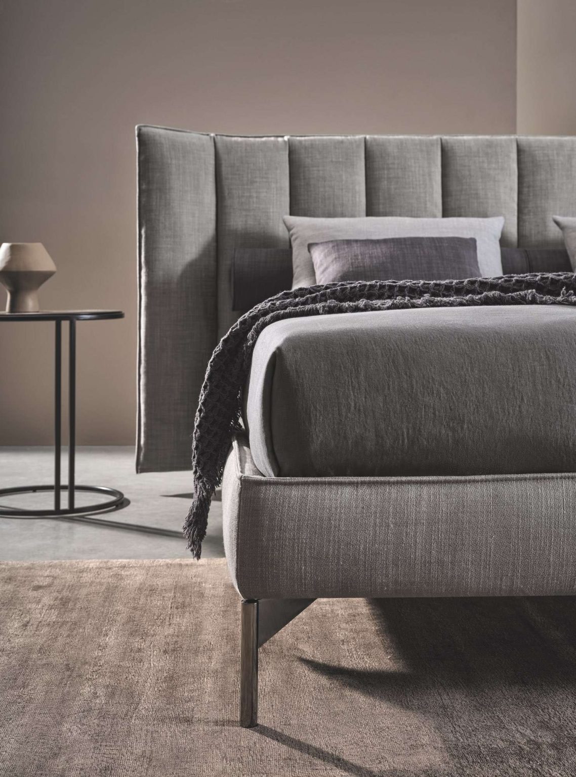 Padded beds, fabric beds, sofas and textiles | Twils